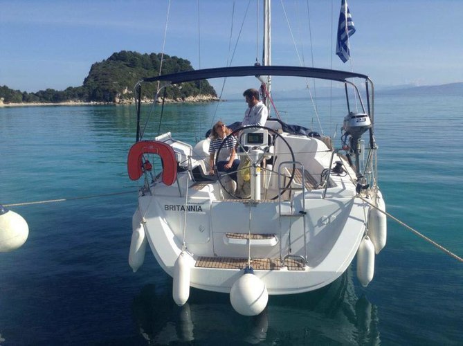 Sailboat 32.7’ Jeanneau Rental in 7320 | Sailo
